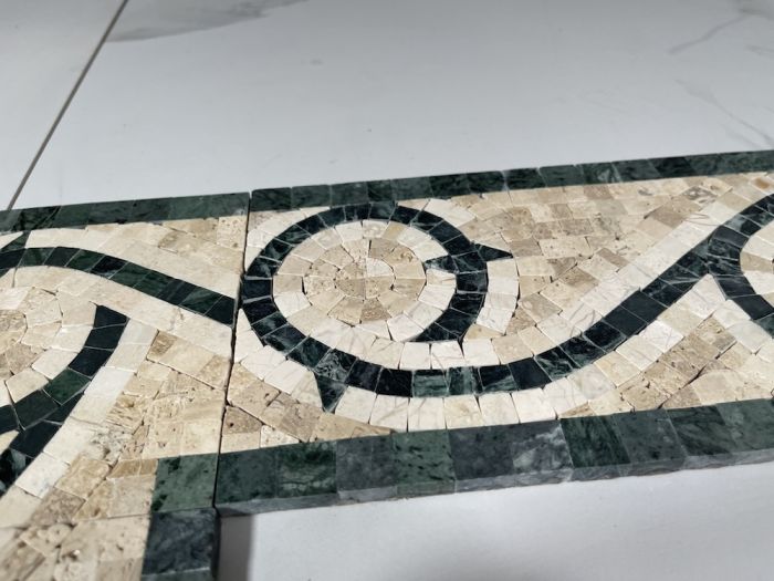 dark green border tile